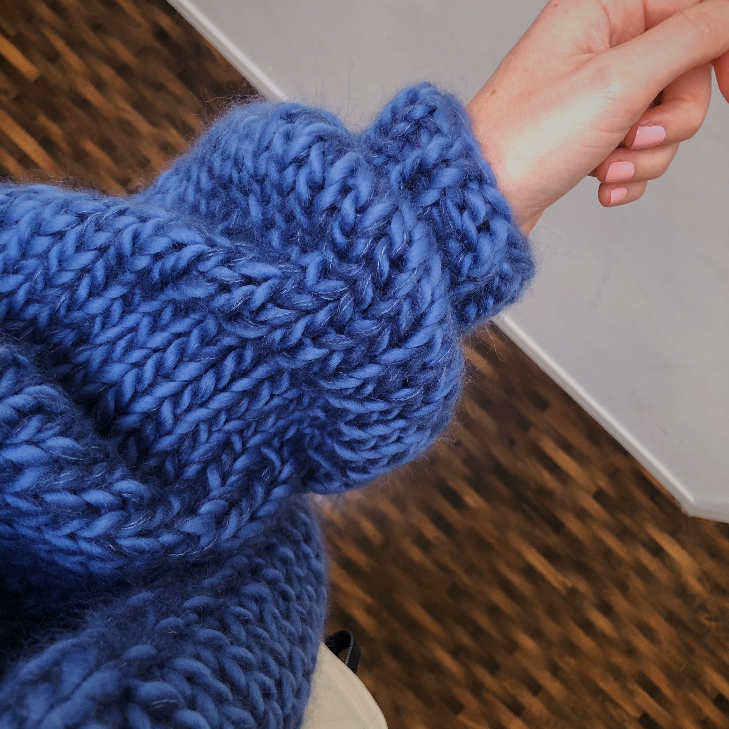 HANDMADE KNITS– CLUB KNIT